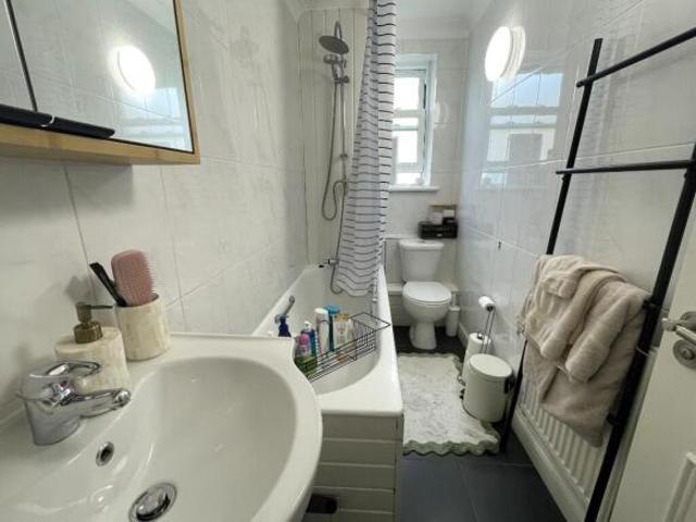 1 bedroom flat for rent in Southgate Road, London, N1