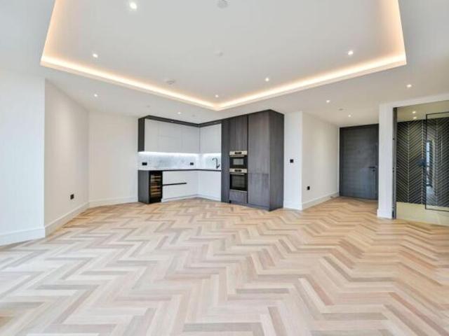 1 bedroom flat for rent in Southwark Bridge Road, Borough, SE1
