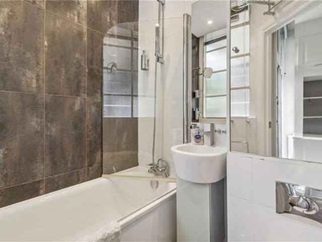 1 bedroom flat for rent in Sloane Avenue Mansions, London, SW3