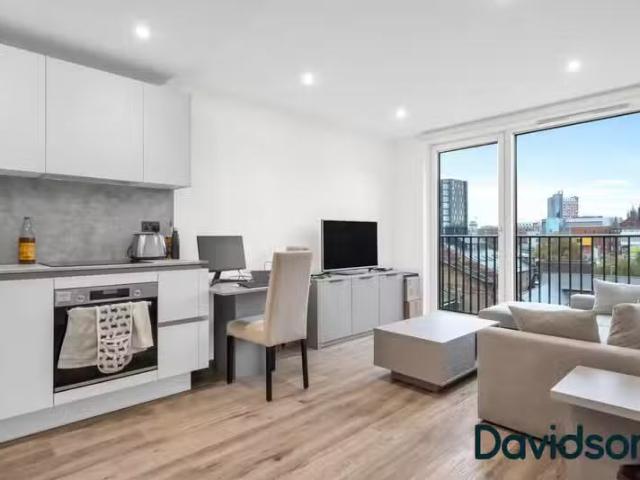 1 bedroom flat for rent in Snowhill Wharf, Shadwell Street, Bi.