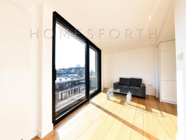 1 bedroom flat for rent in Spaceworks Building, Plumbers Row, Aldgate East, E1