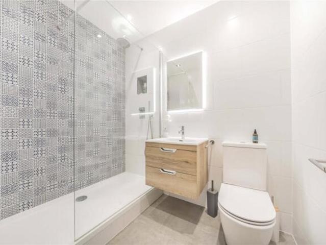 1 bedroom flat for rent in Spencer Way, London, E1