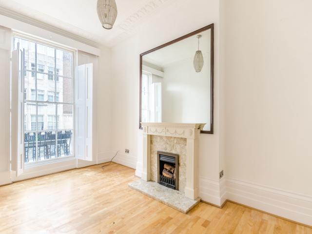 1 Bedroom Flat for Rent in Spring Street | Foxtons