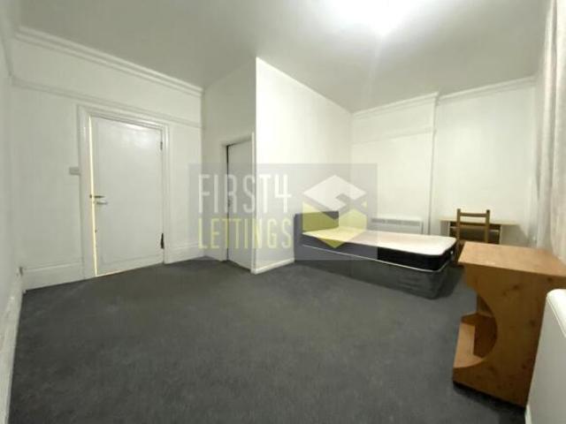 1 bedroom flat for rent in Springfield Road, Clarendon Park, LE2
