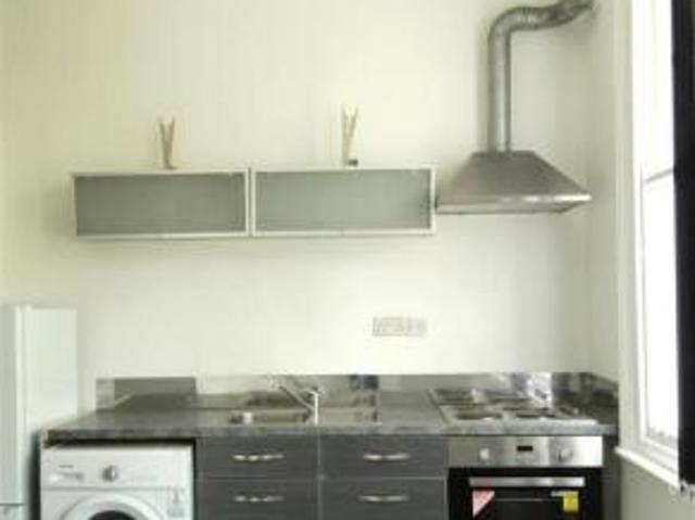 1 bedroom flat for rent in Springfield Road, Leicester, LE2