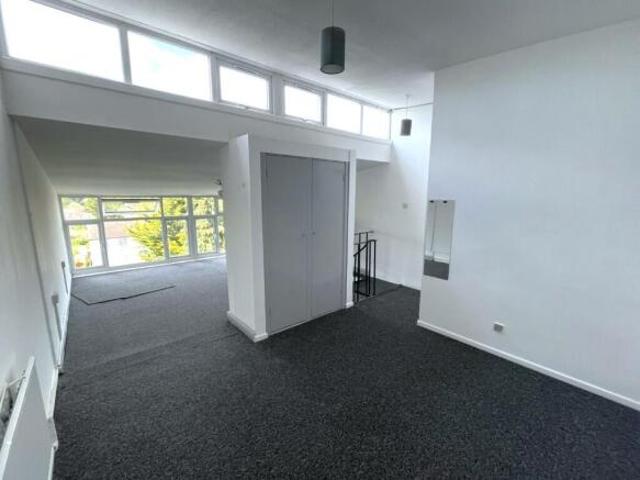 1 bedroom flat for rent in Swanston Grange, Dunstable Road, Luton, Bedfordshire, LU4