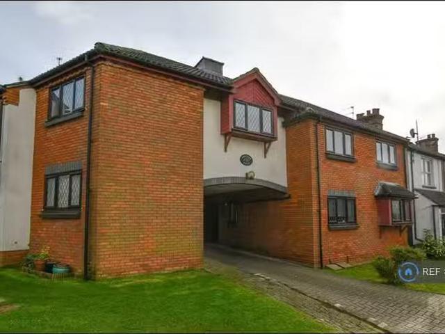 1 bedroom flat for rent in St Annes Road, St Albans, AL2