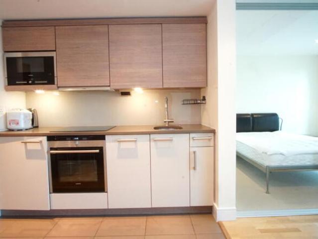 1 bedroom flat for rent in St. George Wharf, London, SW8