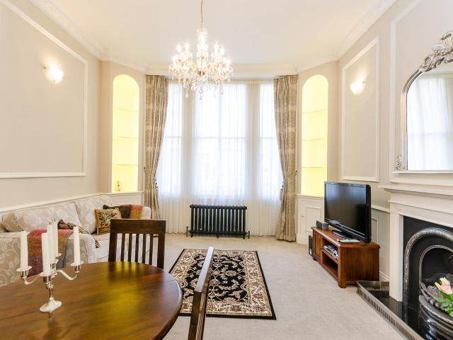 1 Bedroom Flat for Rent in St Georges Drive | Foxtons