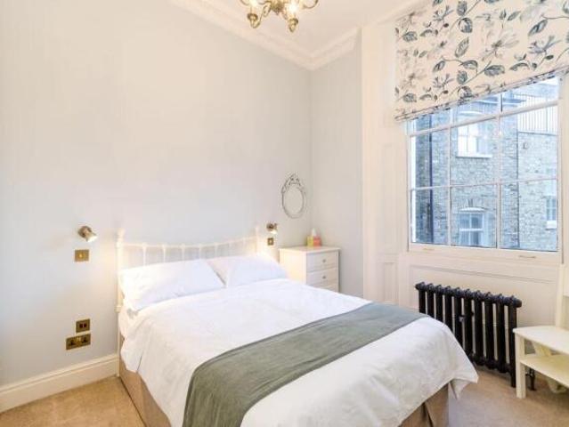 1 bedroom flat for rent in St Georges Drive, Pimlico, London, SW1V