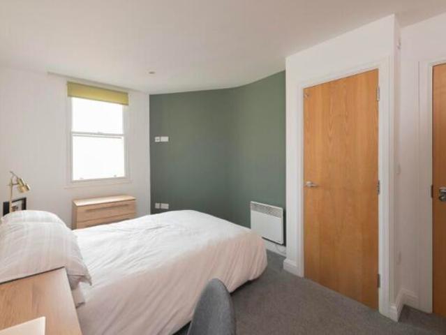 1 bedroom flat for rent in St. James's Parade, Bath, Somerset, BA1
