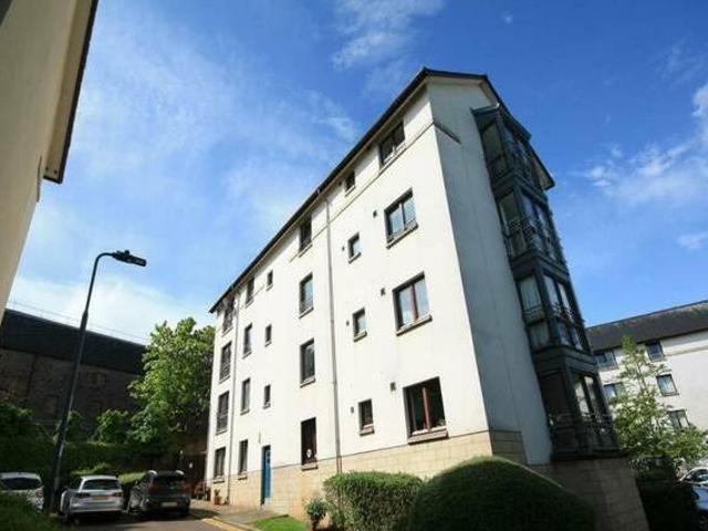 1 bedroom flat for rent in St Johns Hill Holyrood Edinburgh EH8
