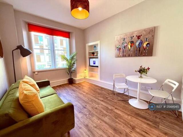 1 bedroom flat for rent in St Leonard's Street, Edinburgh, EH8