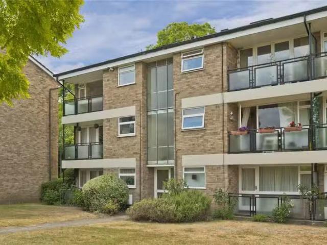 1 bedroom flat for rent in St Marys, Victoria Road, Weybridge.