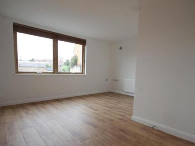 1 Bedroom Flat For Rent In St Pancras Way, Camden Town
