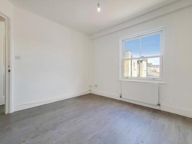 1 bedroom flat for rent in St. Pauls Courtyard, London, SE8