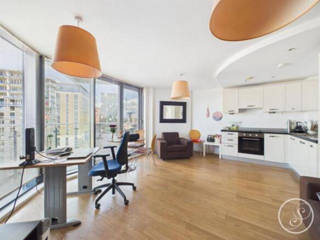 1 bedroom flat for rent in St Peters Square, Leeds, LS9
