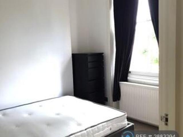 1 bedroom flat for rent in St. Philips Road, Surbiton, KT6