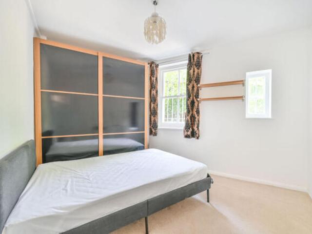 1 bedroom flat for rent in St Quintin Avenue, North Kensington, London, W10