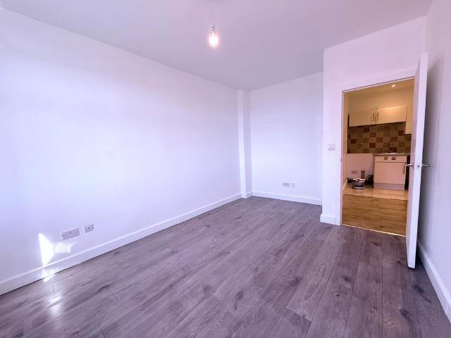 1 bedroom flat for rent in Stoke Newington Road, London, N16