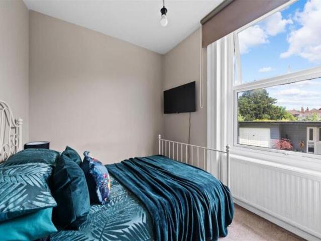 1 bedroom flat for rent in Stoke Road Guildford, GU1