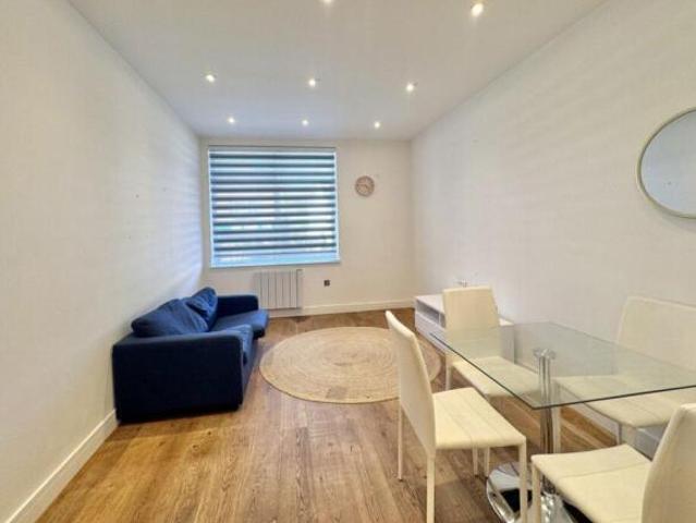 1 bedroom flat for rent in Stoke Road, SL2