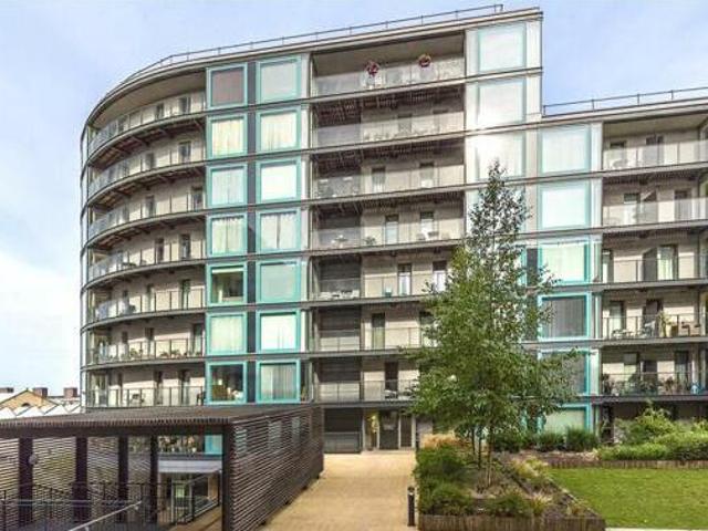 1 Bedroom Flat For Rent In Station Approach, Hayes