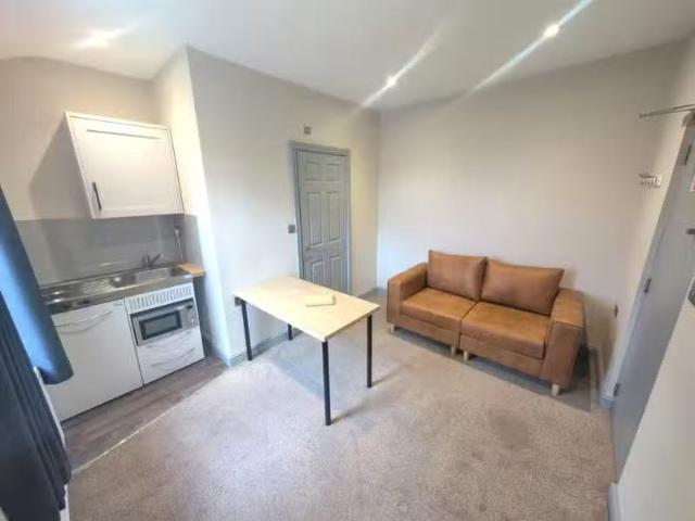 1 bedroom flat for rent in Station Road, Birmingham, B31