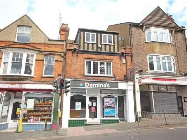 1 bedroom flat for rent in Station Road, Harpenden, AL5