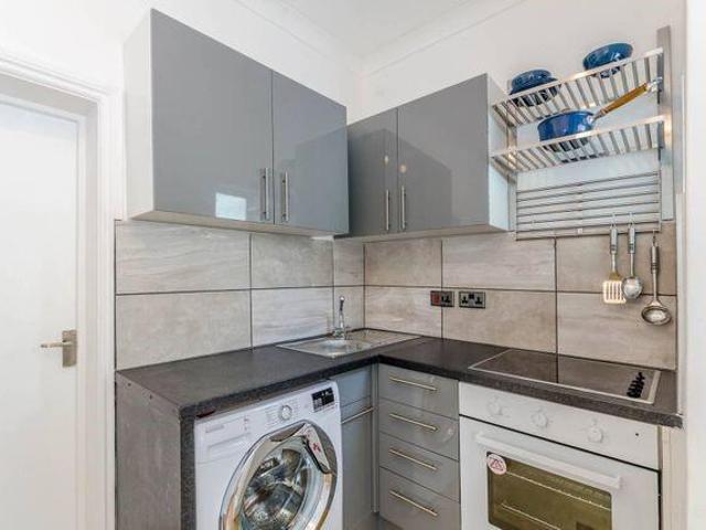 1 bedroom flat for rent in Station Road, Hendon, Barnet, London, NW4