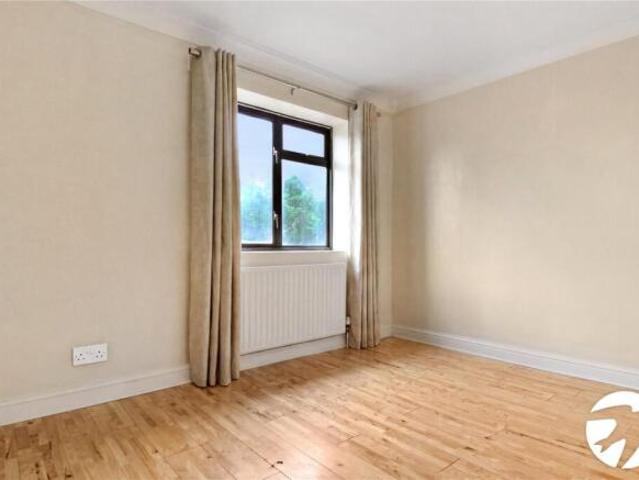 1 bedroom flat for rent in Station Road, Northfleet, Gravesend, Kent, DA11