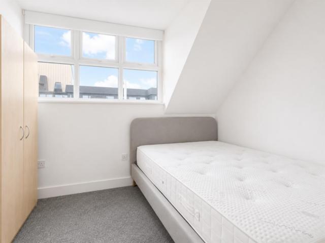 1 bedroom flat for rent in Station Road, Watford, WD17