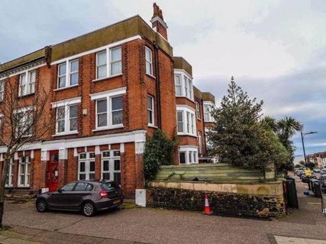 1 bedroom flat for rent in Station Road WestcliffOnSea SS0