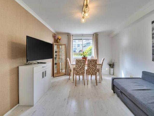 1 bedroom flat for rent in Stadium Street London SW10