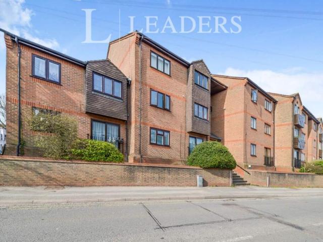 1 bedroom flat for rent in Chatsworth Court, Stanhope Road, St. Albans, AL1