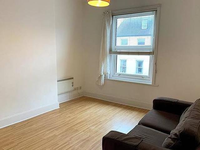 1 bedroom flat for rent in Stanley Street Southsea PO5