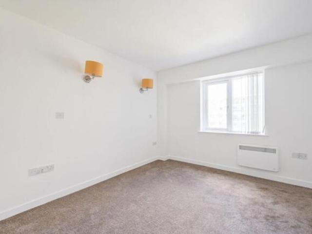 1 bedroom flat for rent in Stepney Way, Whitechapel, London, E1