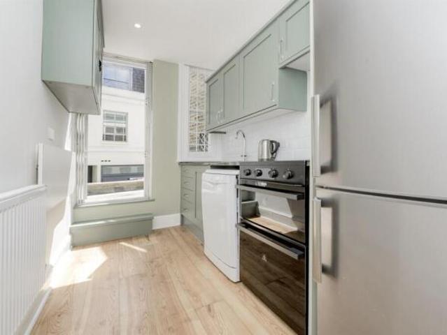 1 bedroom flat for rent in Stratford Road, London, W8