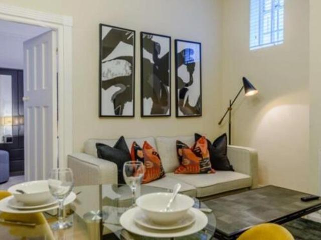 1 bedroom flat for rent in Strathmore Court, Park Road, Regents Park, London NW8