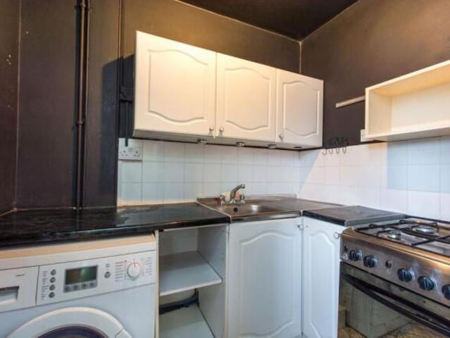 1 bedroom flat for rent in Streatham High Road, Streatham Common, London, SW16
