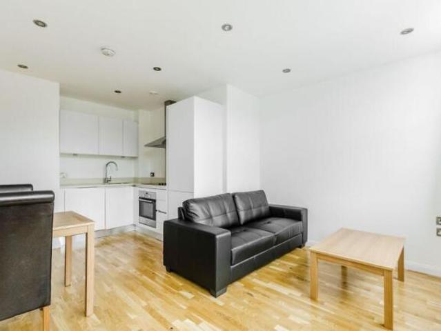 1 bedroom flat for rent in Streatham High Road, Streatham Hill, London, SW16