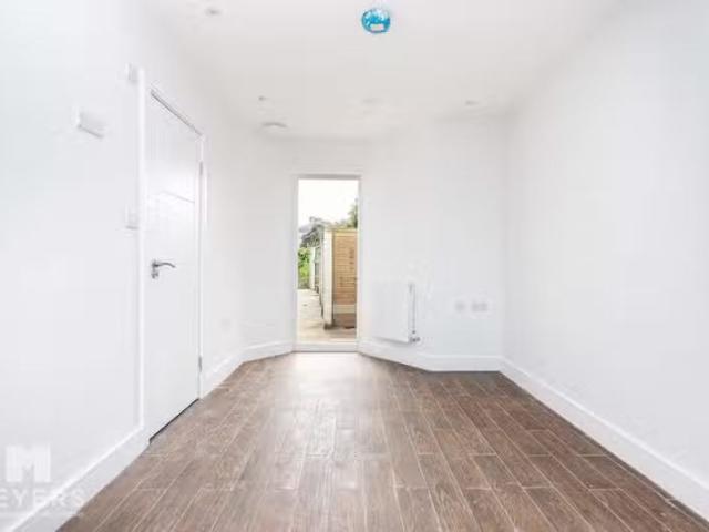 1 bedroom flat for rent in Studio Apartment, Bournemouth, BH1.