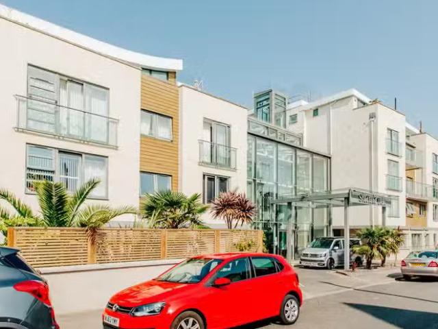 1 bedroom flat for rent in Studland Road, Bournemouth, Dorset.