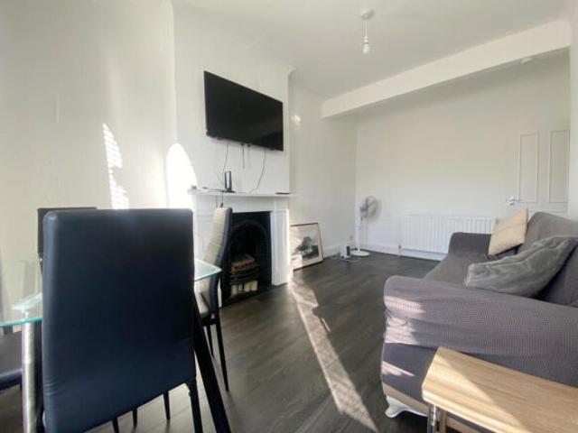1 bedroom flat for rent in Sunninghill Road, Lewisham, SE13