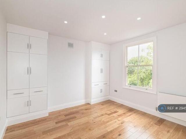 1 bedroom flat for rent in Sudbourne Road, London, SW2