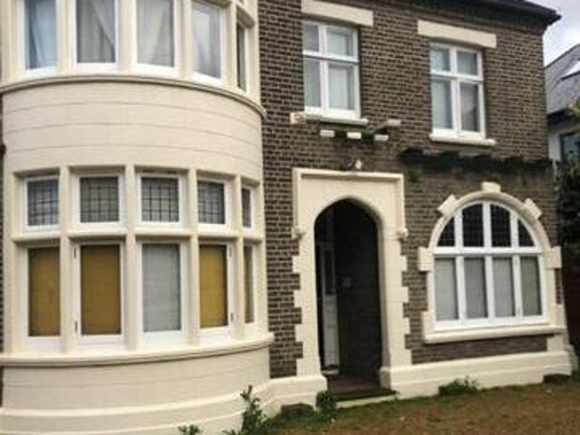 1 Bedroom Flat For Rent In Surrey