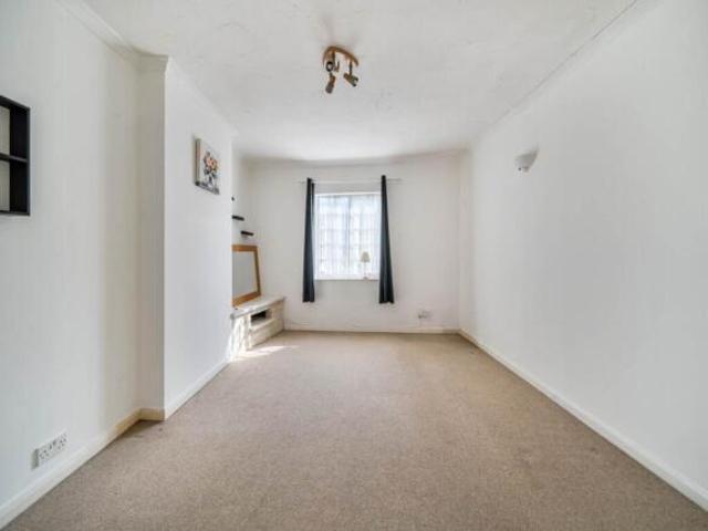1 bedroom flat for rent in Sussex Place, Slough, SL1