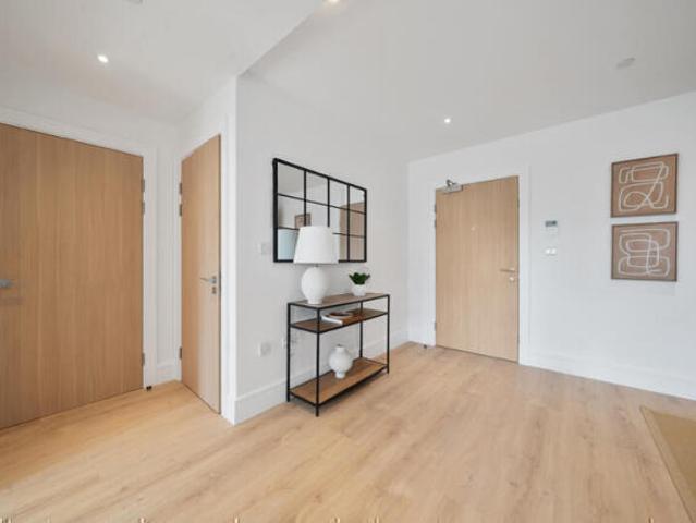 1 bedroom flat for rent in Sutton Park House, Carshalton Road, Sutton, SM1