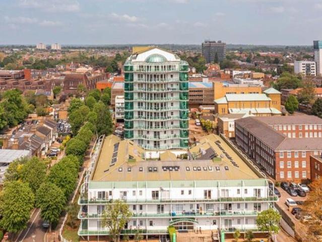 1 bedroom flat for rent in Sydney Road Enfield EN2