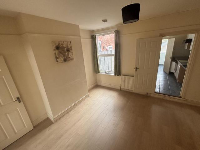 1 bedroom flat ground floor to rent